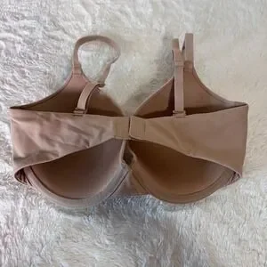 M Y S T I C Nude